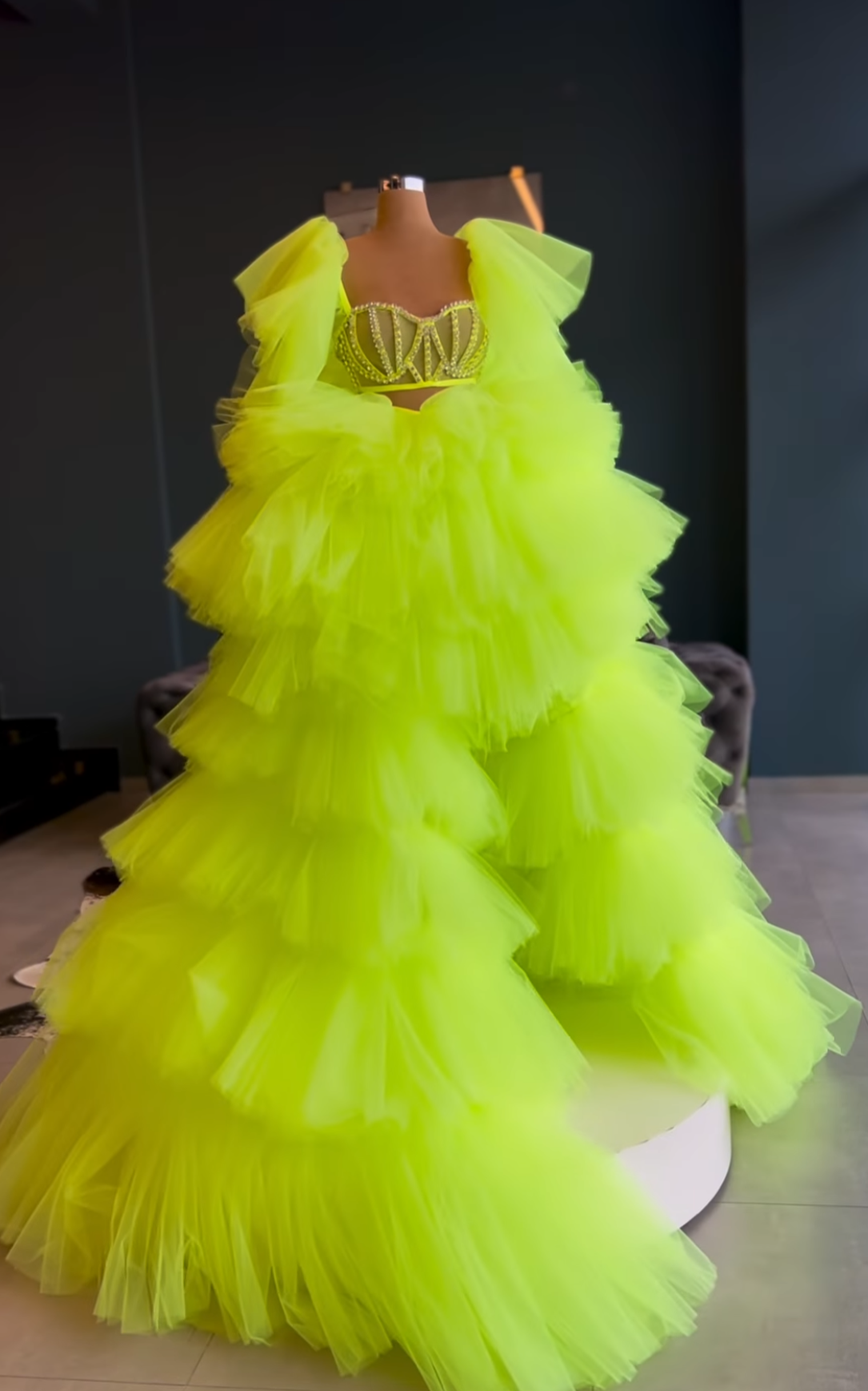 Piquing Frilled Evening Dress | Evening Dress – D&D Clothing